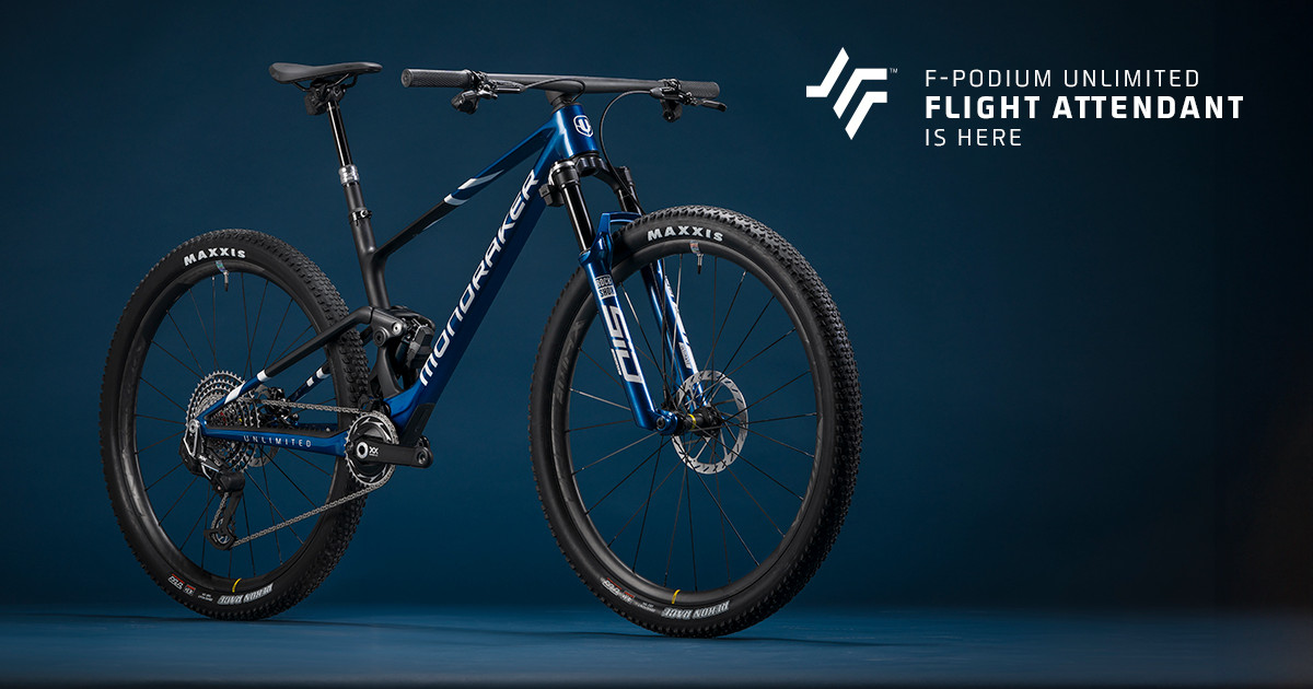 F-PODIUM FLIGHT ATTENDANT